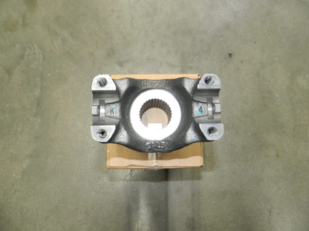 NEW PROCESS 203/205 TRANSFER CASE 1410 SERIES END YOKE 32 SPLINE Ford ...