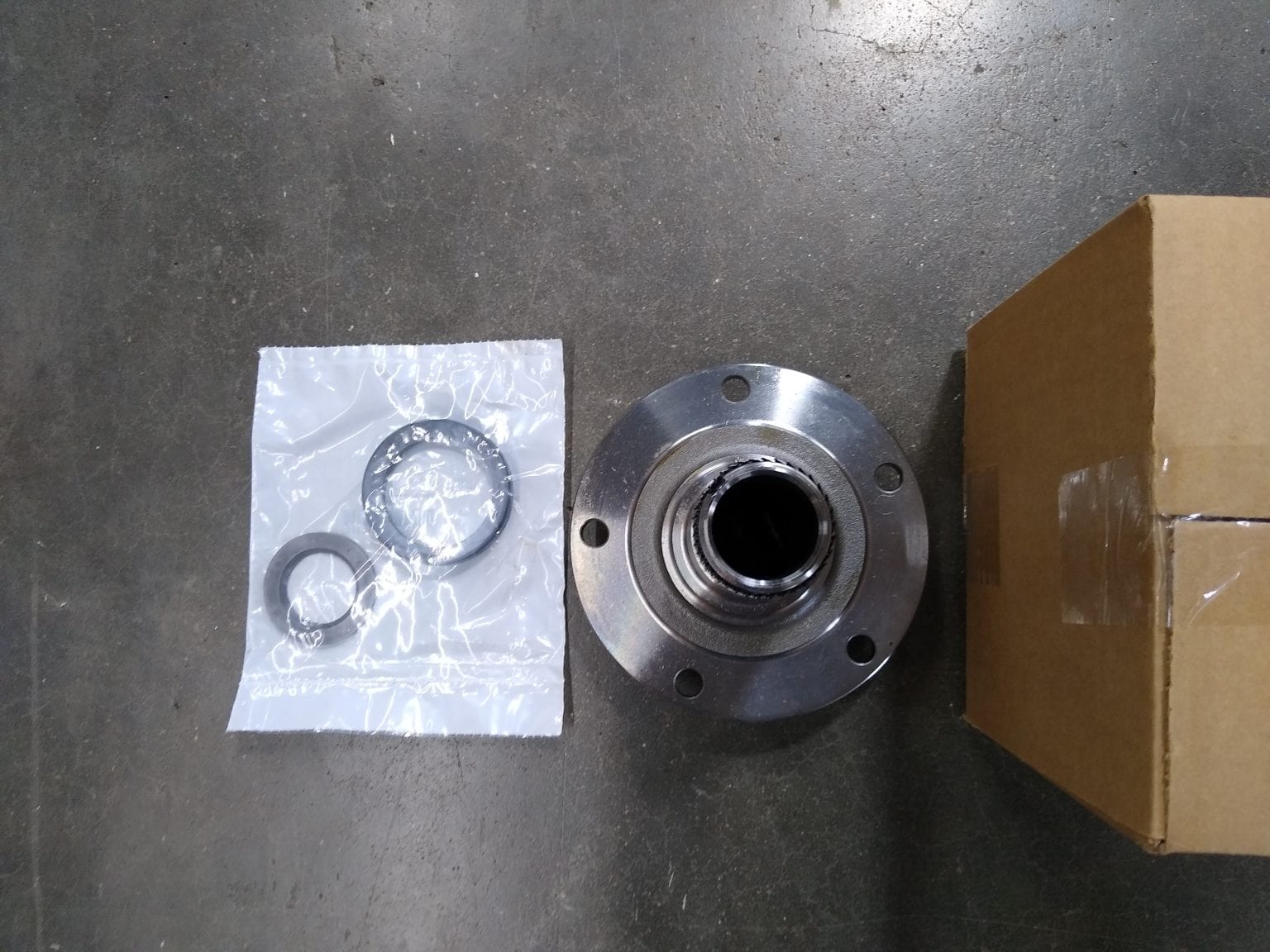1977 1/2-1979 Ford F250 Dana 44 4X4 Front Axle Spindle | C&M Gearworks