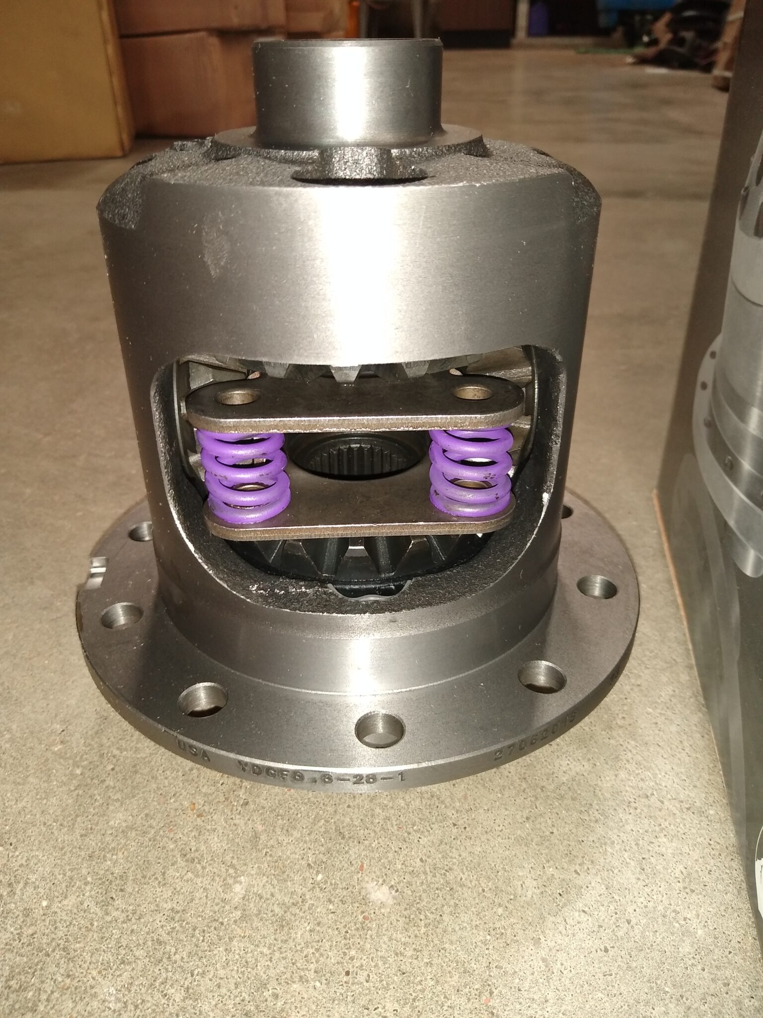 8.8″ Ford Posi Unit 28 Spline Differential Axle Mustang Ranger Yukon ...